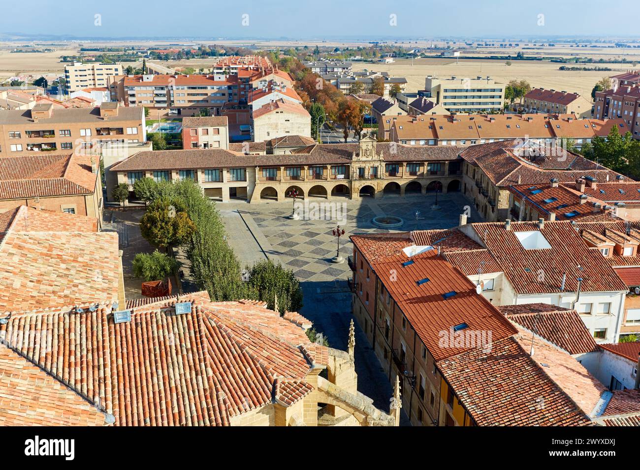 City hall, Plaza de España, Way of Saint James, Camino de Santiago ...