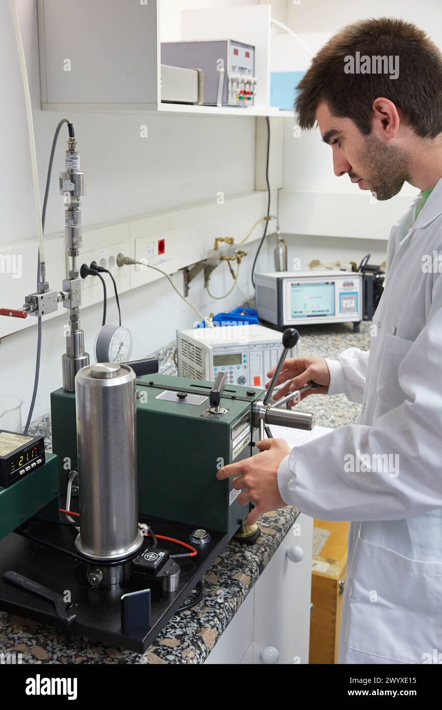 Metrology and balance hi-res stock photography and images - Alamy