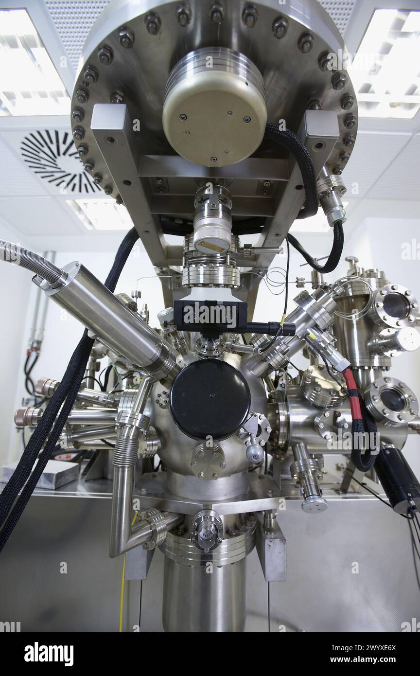 Auger Electron Spectroscopy, AES, VG Scientific ESCAlab 200D Surface ...