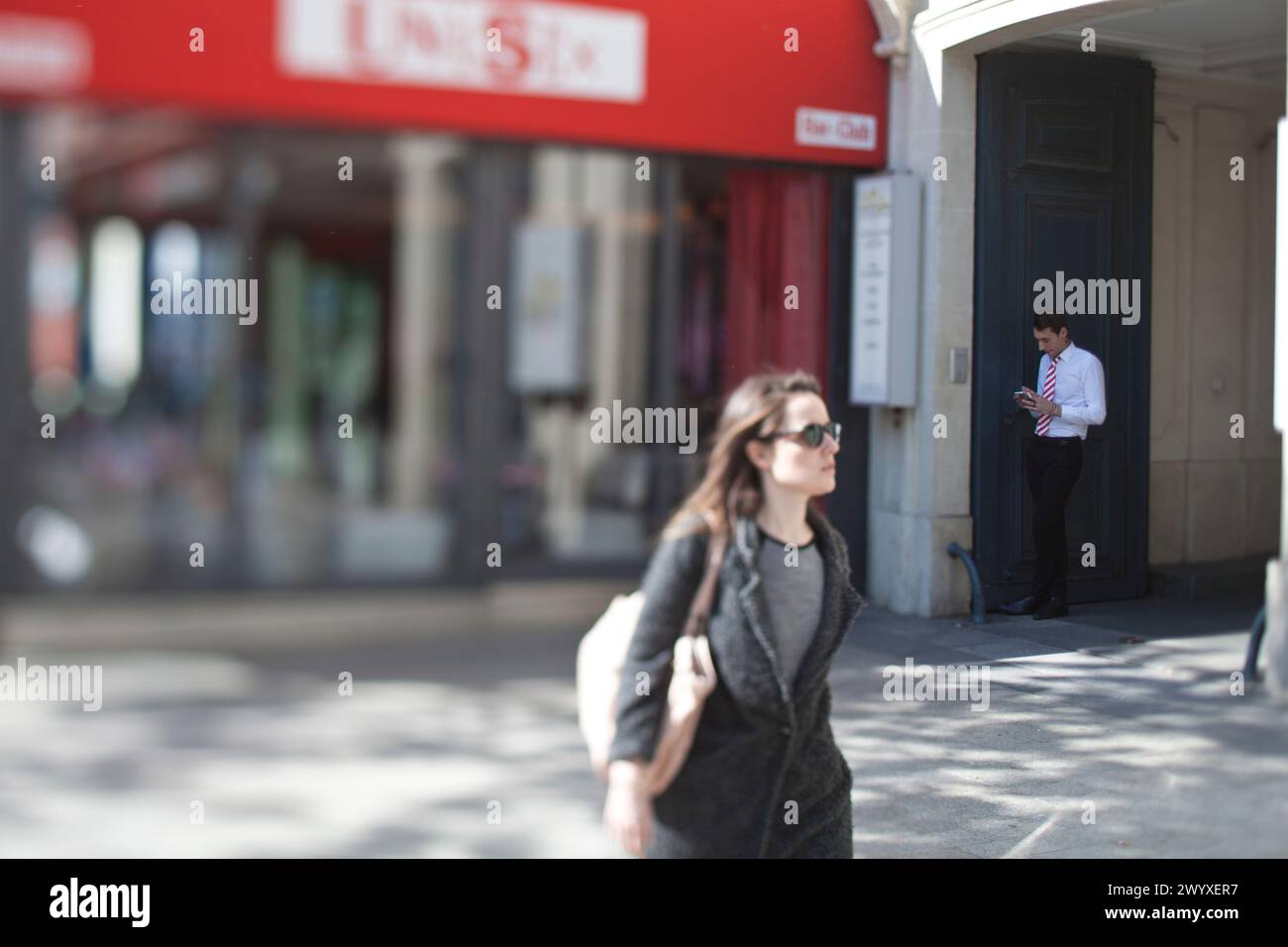 Parisian people hi-res stock photography and images - Alamy