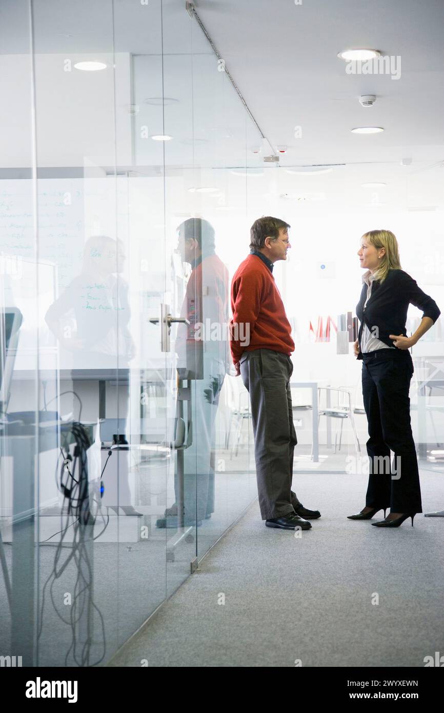 Grupo informal hi-res stock photography and images - Alamy