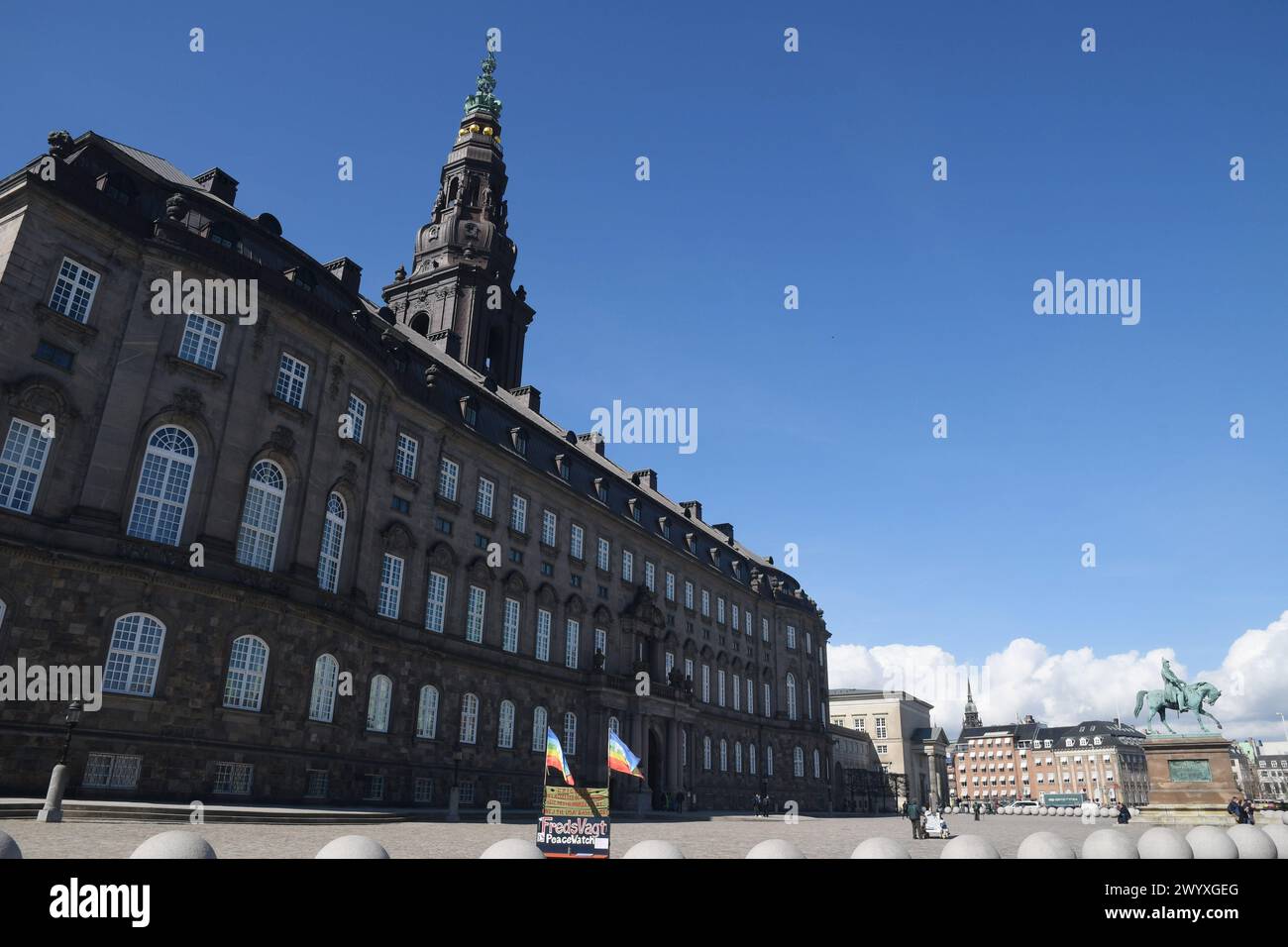 Danish parlia hi-res stock photography and images - Alamy