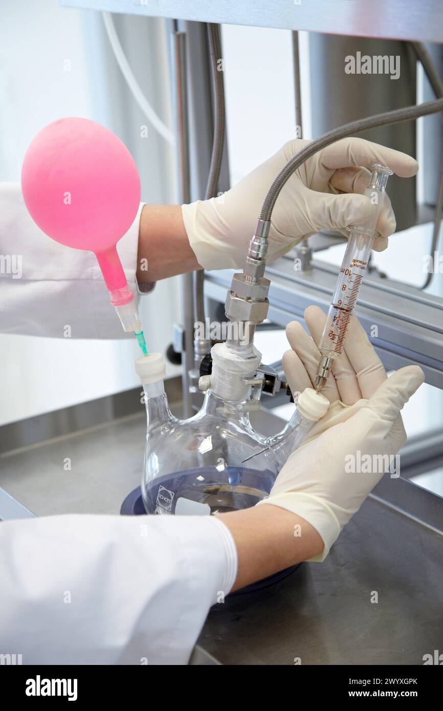 Dry distillation hi-res stock photography and images - Alamy