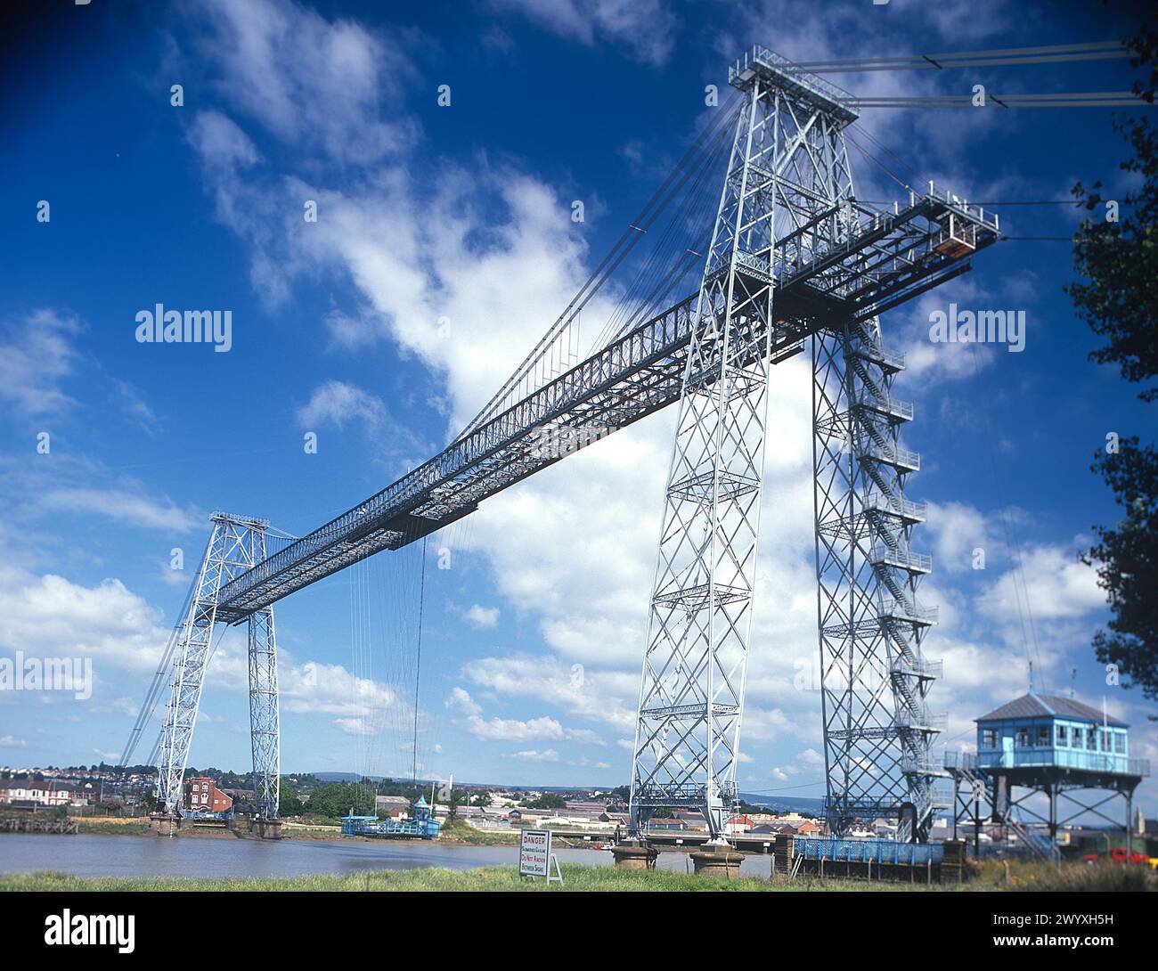 Newport Transporter Bridge, Grade I Listed structure on the river Usk ...