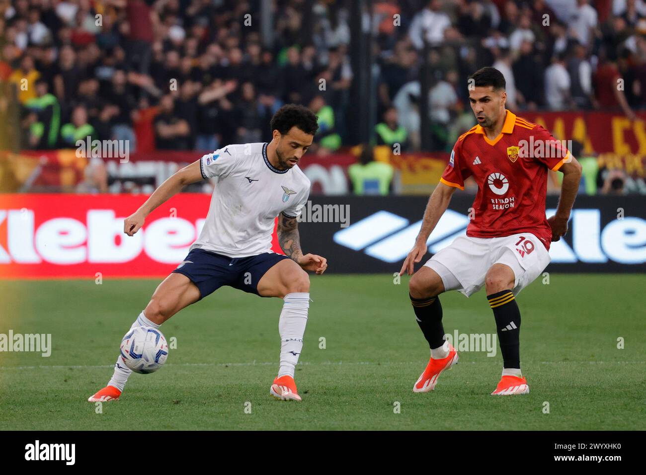 Felipe Anderson of Lazio controls the ball during Serie A soccer match ...