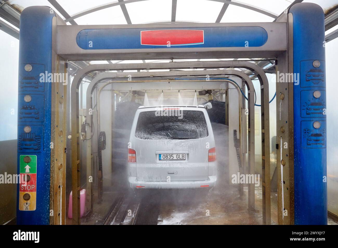 Without car wash hi-res stock photography and images - Alamy