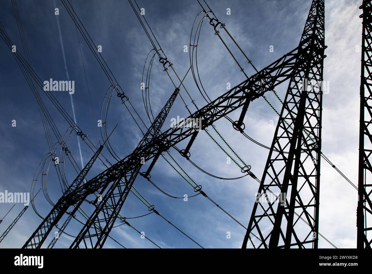 Vienna, Austria. 08th Apr, 2024. AUSTRIA; VIENNA; 20240408; Electricity - high-voltage lines of ...