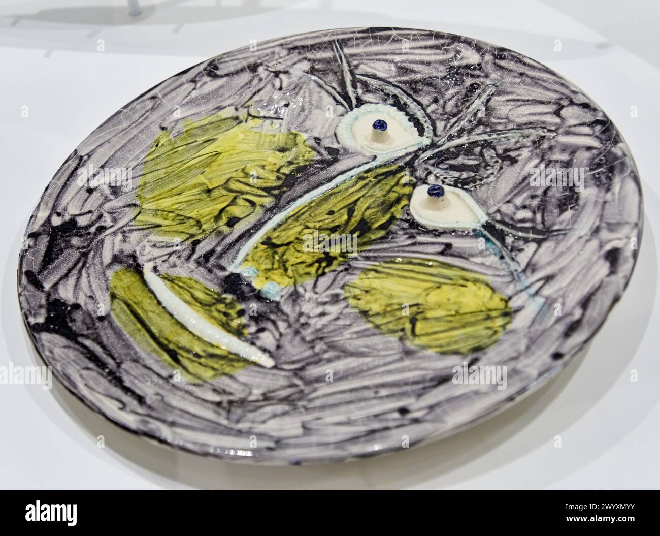 Face, Round dish, 1965, Pablo Picasso (1881-1973), Museu Picasso Museum ...