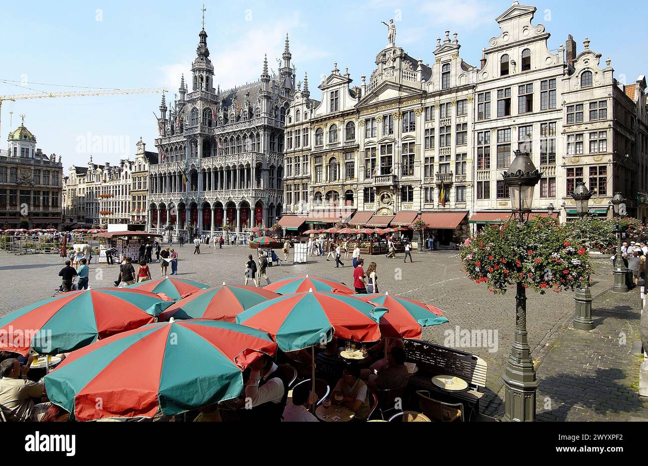 Brussels grand place terraces hi-res stock photography and images - Alamy