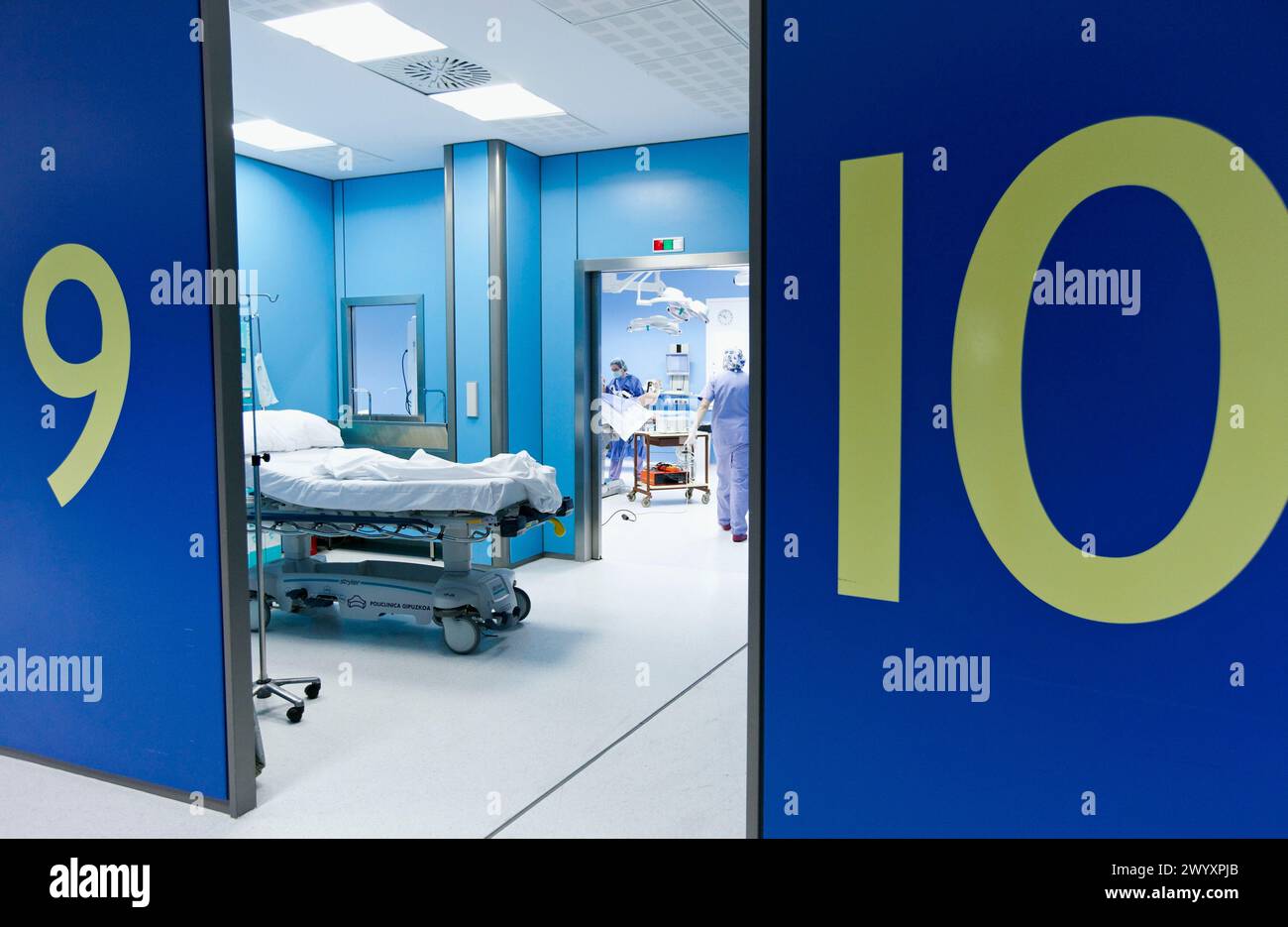 Hospital door numbers hi-res stock photography and images - Alamy