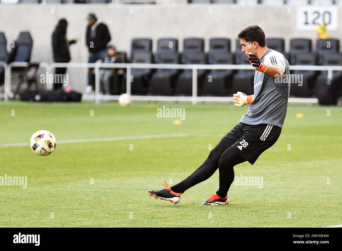 Columbus, Ohio, USA. 6th Apr, 2024. Columbus Crew goalkeeper Patrick ...