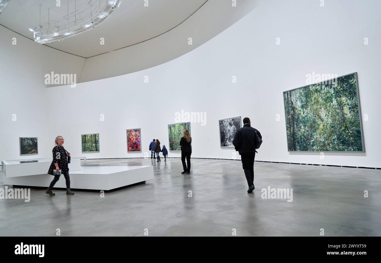 New Pictures from Paradise, Photography Exhibition, Thomas Struth (1954 ...