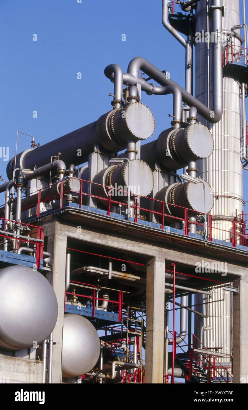 Oil refinery. Biscay. Spain Stock Photo - Alamy