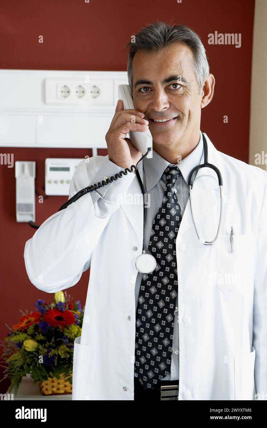 1950s medical lab hi-res stock photography and images - Alamy