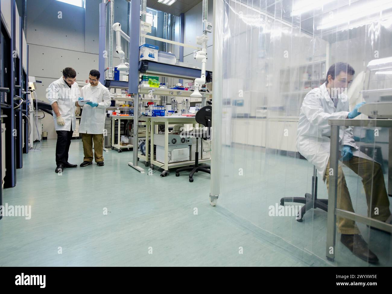 Synthesis Laboratory, CIC nanoGUNE Nanoscience Cooperative Research ...