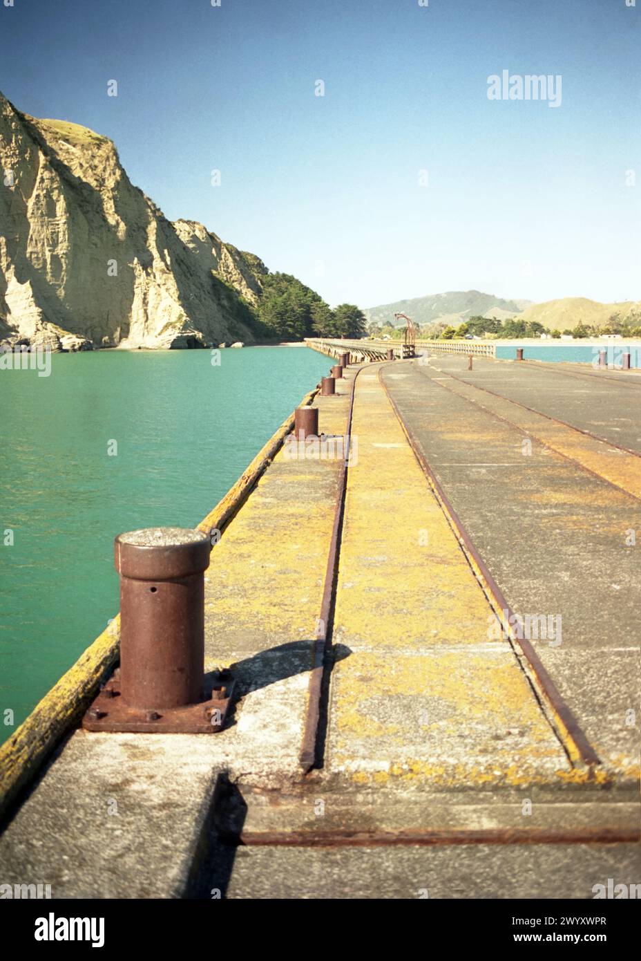Tokomaru Bay Wharf, New Zealand, 35mm film Stock Photo - Alamy