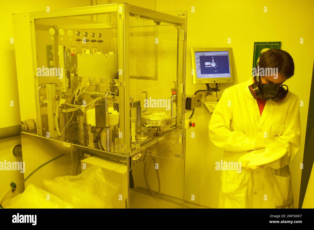 Manufacture of Integrated Circuits, photolithography room, clean room ...