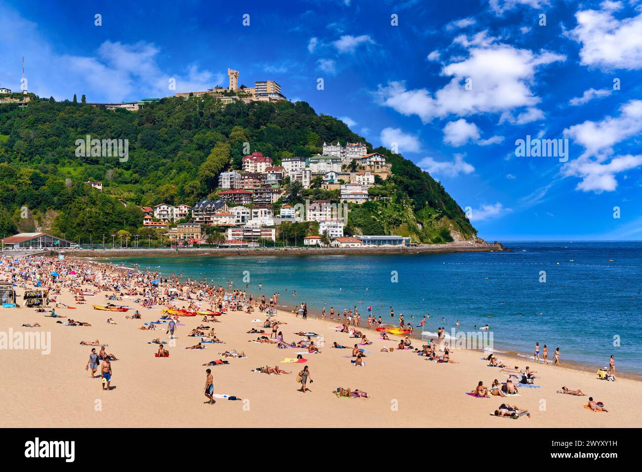 Monte y playa hi-res stock photography and images - Alamy