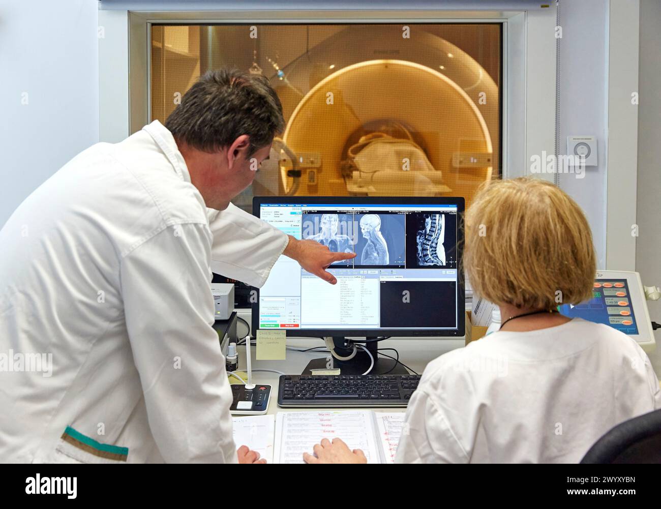 MRI scan, NMR (Nuclear Magnetic Resonance), medical imaging for diagnosis, Hospital Donostia ...