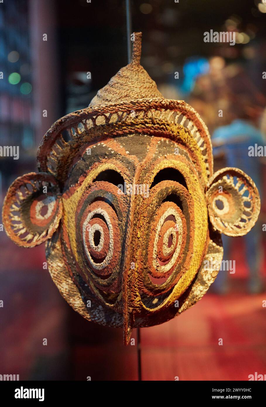 Masque vi'mbaba. Mask. New Guinea. S.XX. Musée du Quai Branly museum ...
