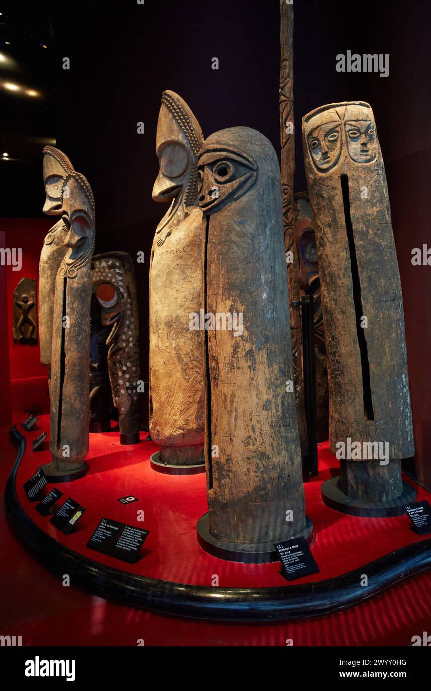 Slit gong.Population Samll Nambas. Île Malekula. . S.XX. Musée du Quai ...