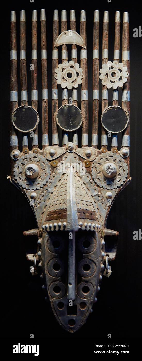 Konden society mask hi-res stock photography and images - Alamy