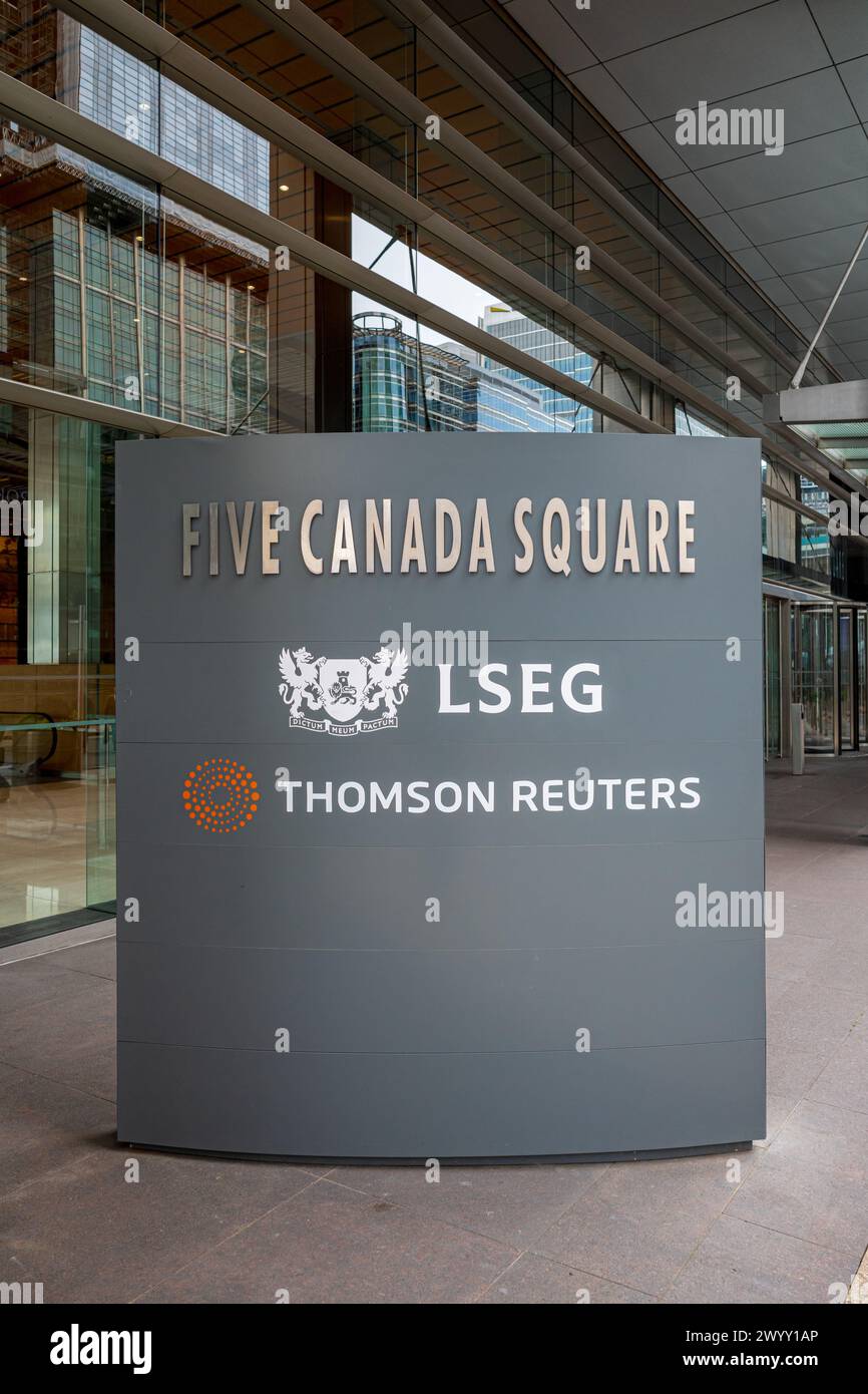 Thomson reuters 5 canada square hi-res stock photography and images - Alamy