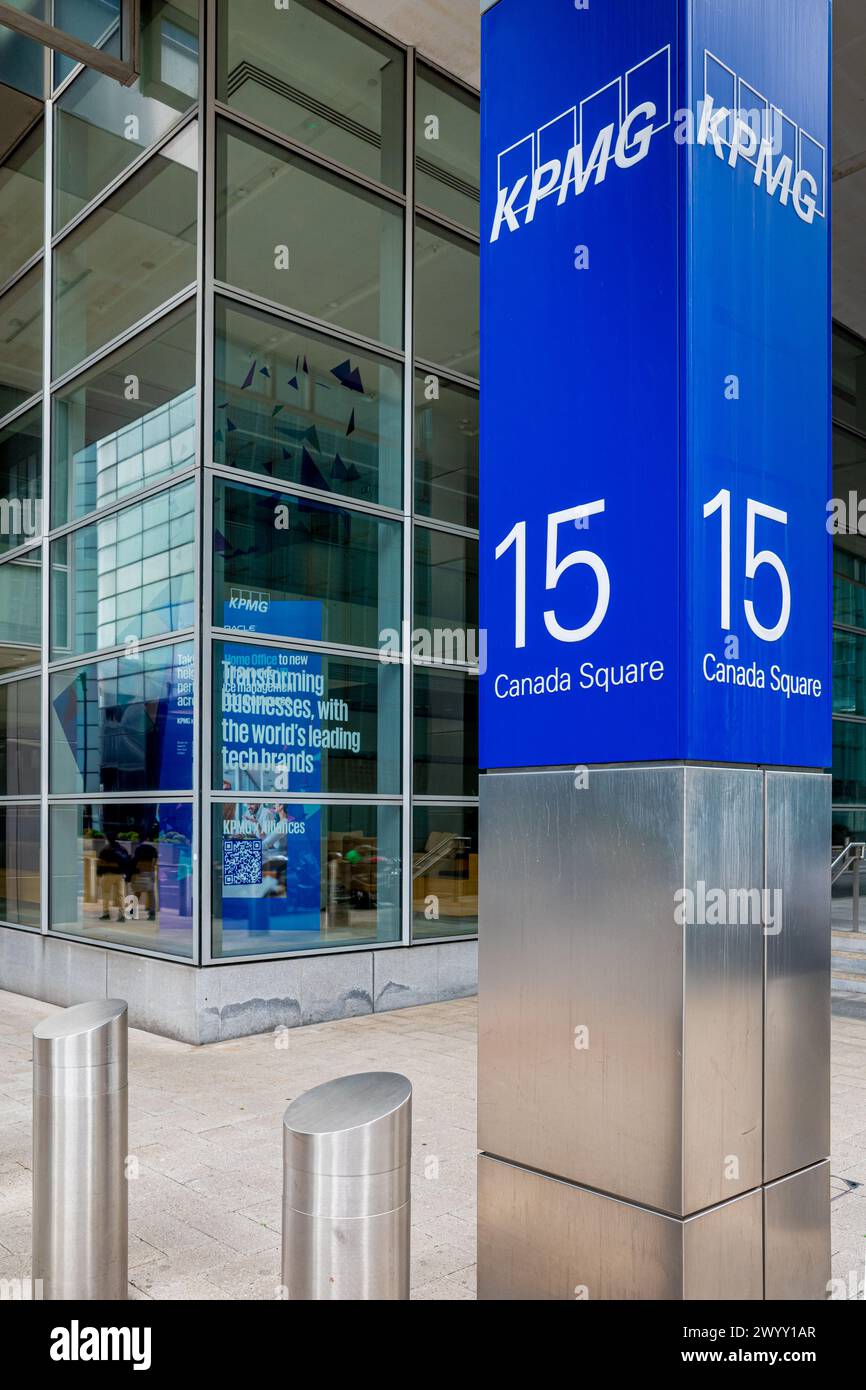 Kpmg uk hq hi-res stock photography and images - Alamy