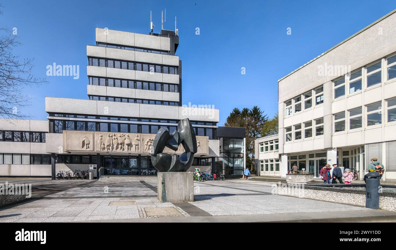 Bargteheide, Germany. 06th Apr, 2024. View of the town hall of ...
