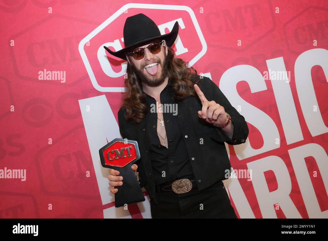 Country singer WARREN ZEIDERS celebrates his award at the backstage ...