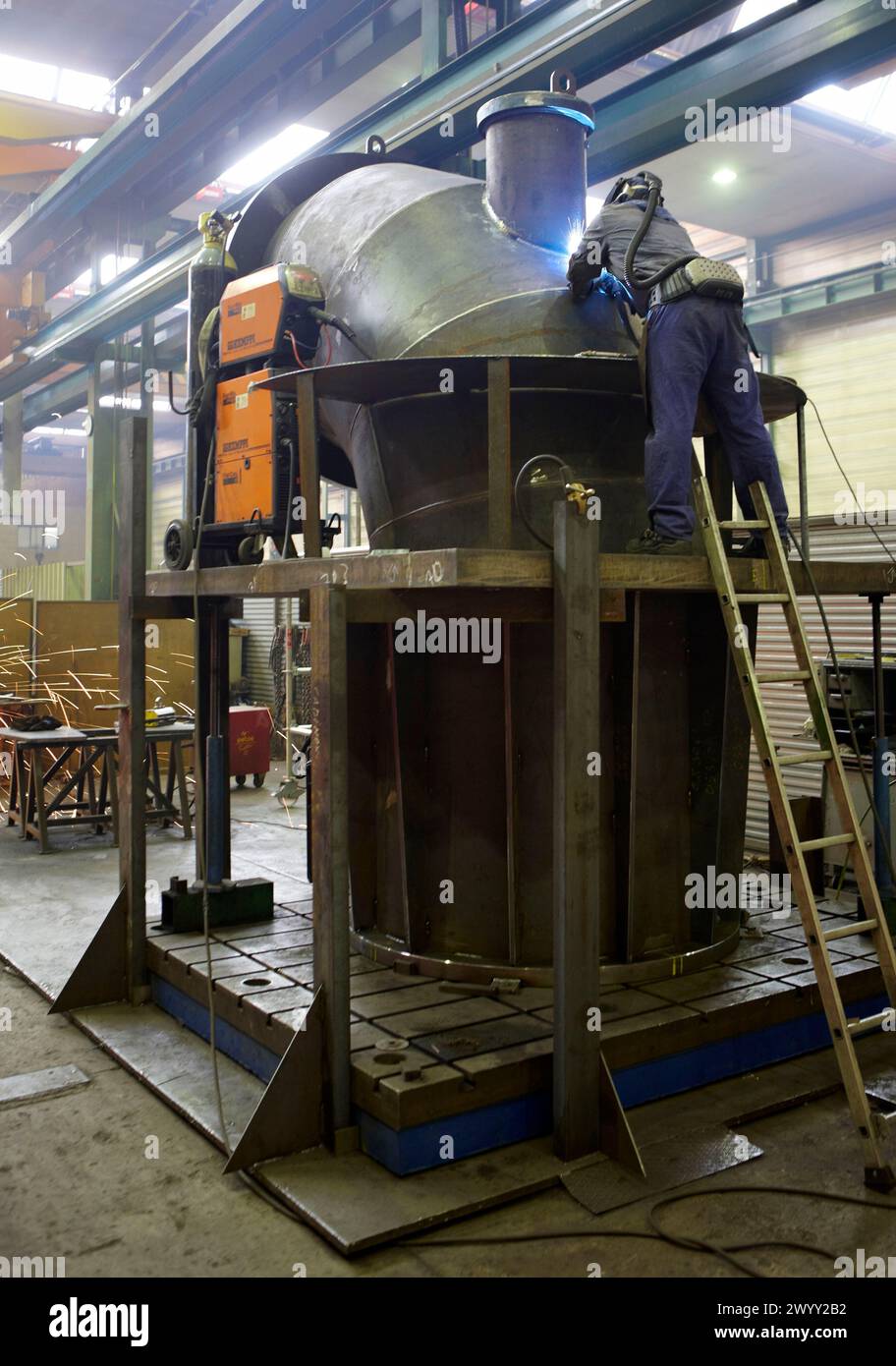 Boilermaking hi-res stock photography and images - Alamy