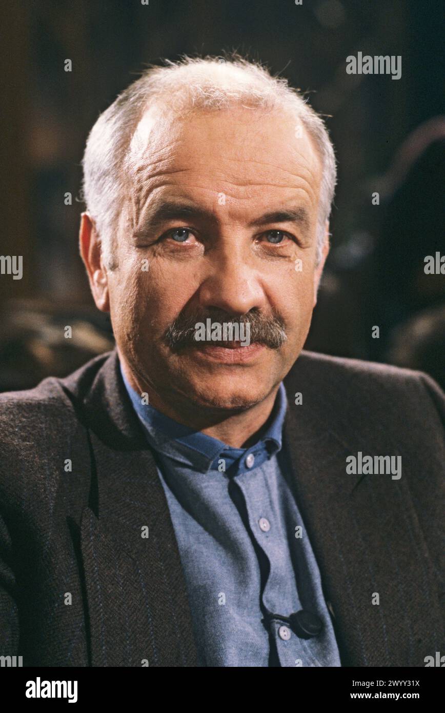 Armin mueller stahl actor hi-res stock photography and images - Alamy