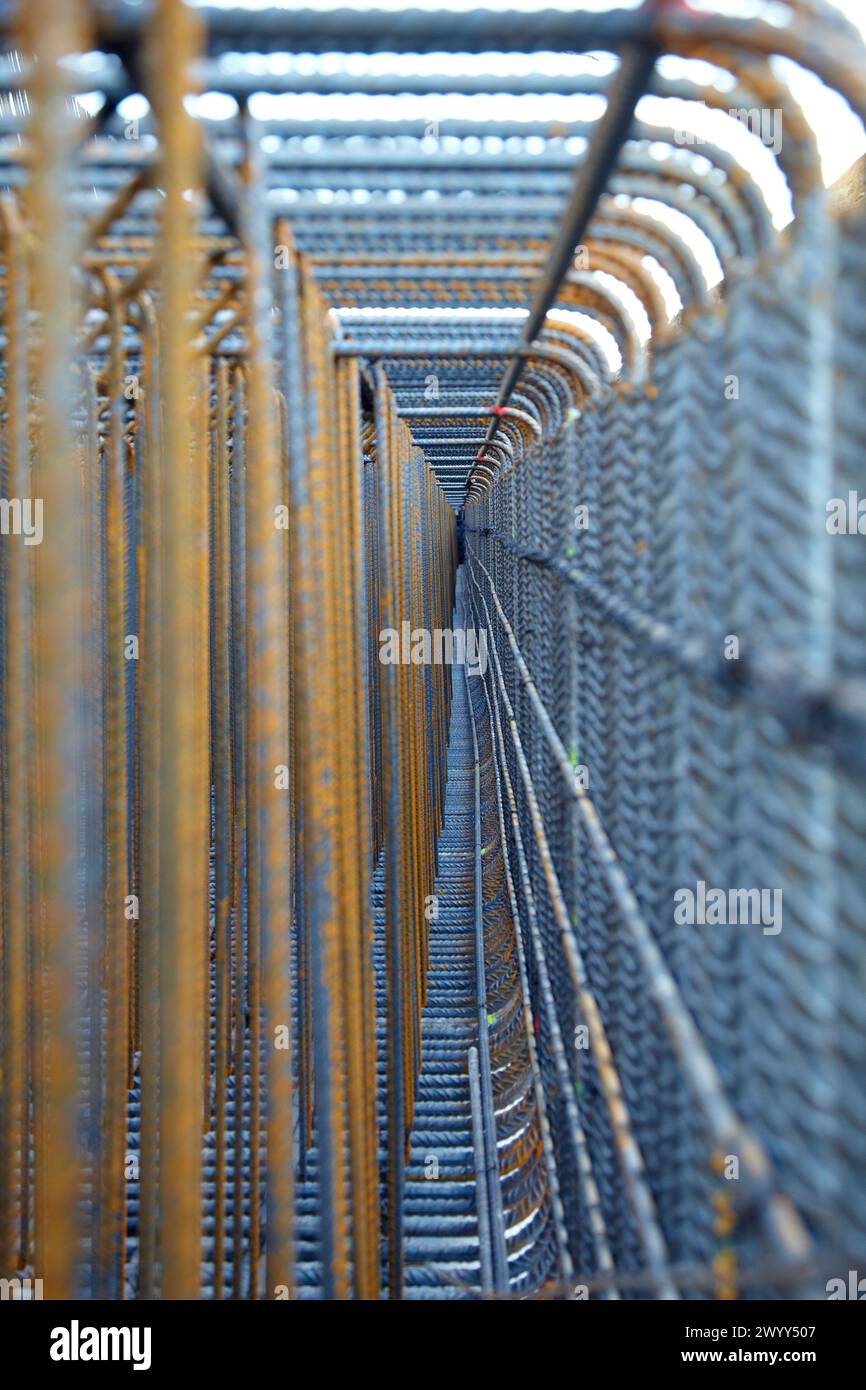Reinforcing steel bars for concrete formwork, Construction of footings ...