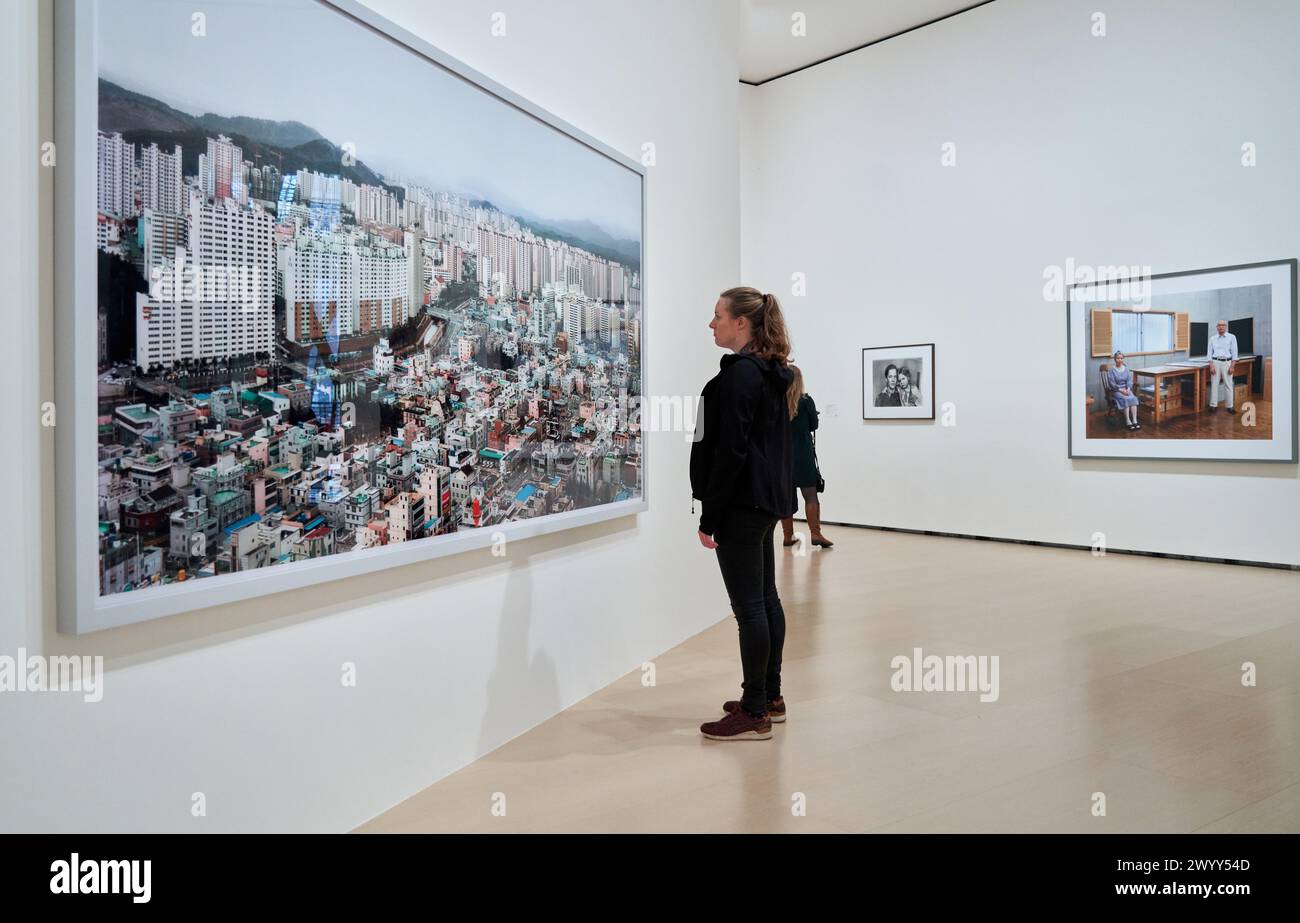 Family Portraits, Photography Exhibition, Thomas Struth (1954 Stock ...