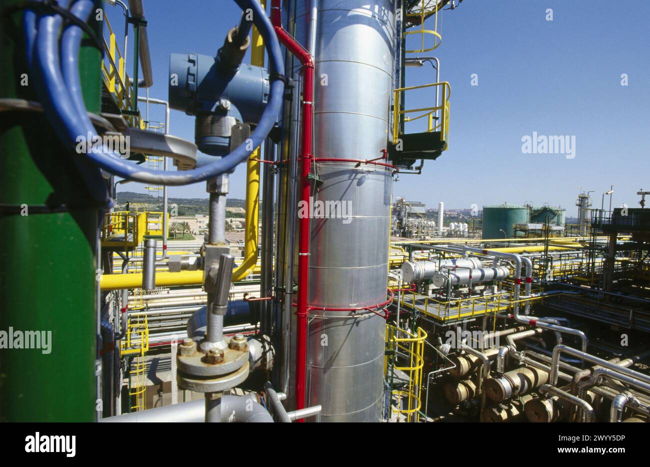 Repsol tarragona refinery hi-res stock photography and images - Alamy