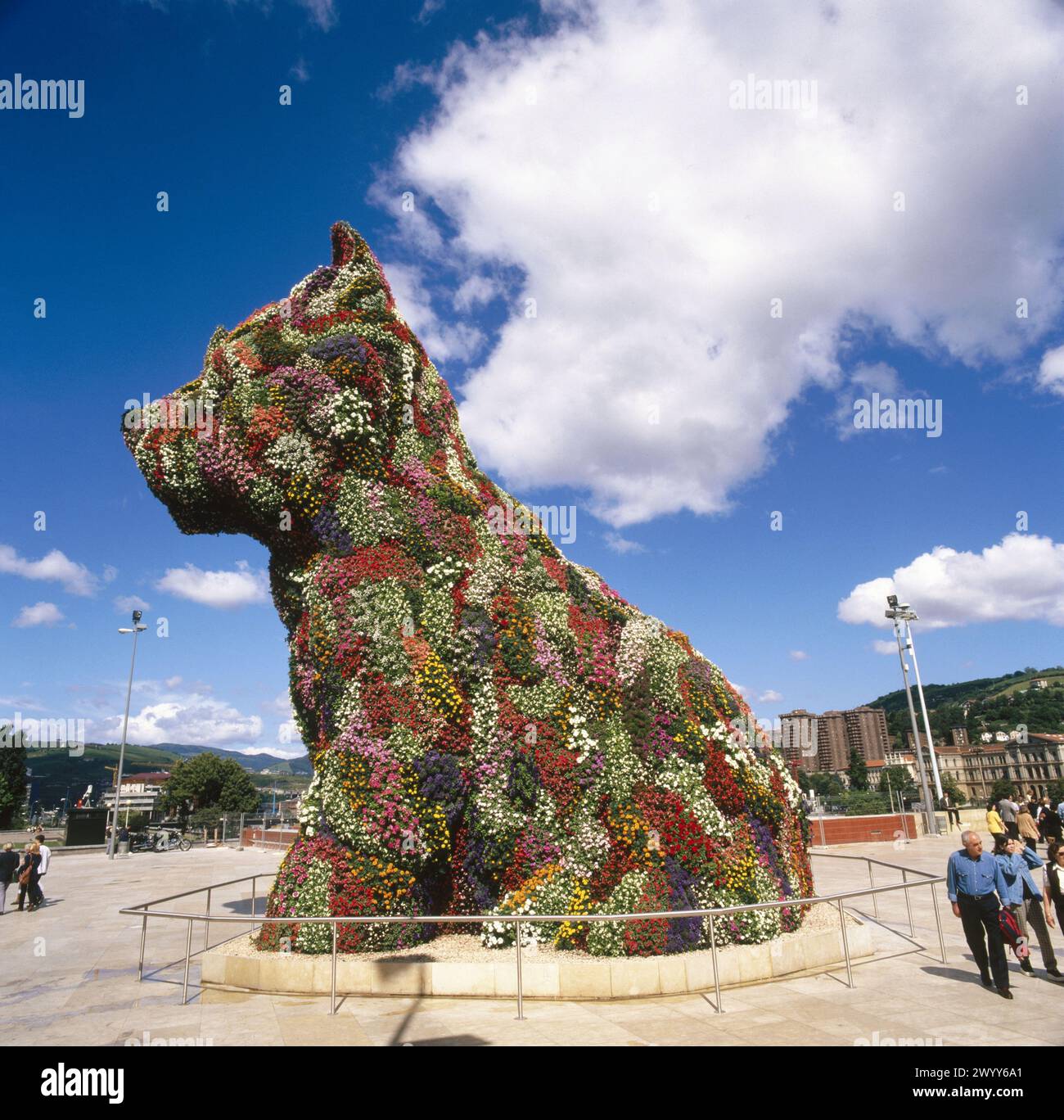 ´Puppy´, sculpture by Jeff Koons, in front of Guggenheim Museum by ...
