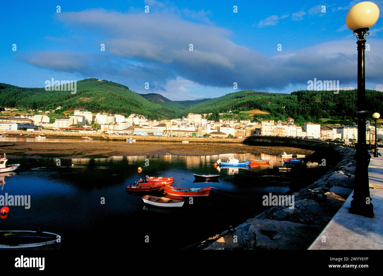 Landro River, Ría (estuary) de Viveiro. Viveiro. Lugo Stock Photo - Alamy