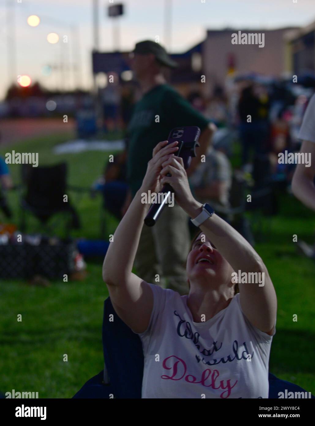 Mt. Vernon, USA. 08th Apr, 2024. Jennifer Piehl of Aurora, IL uses her ...