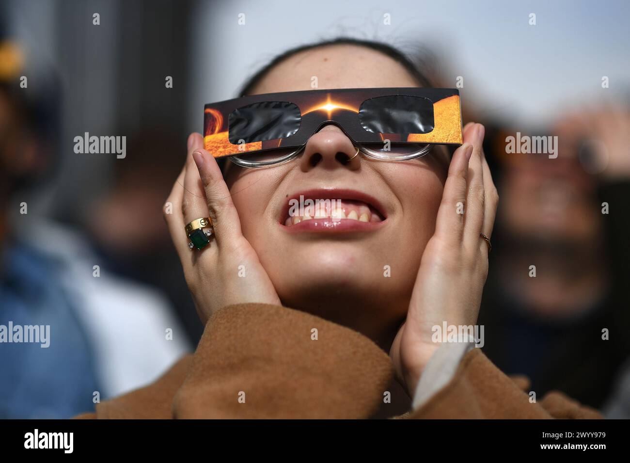 New York, USA. 08th Apr, 2024. Marisa Torres wears protective glasses ...