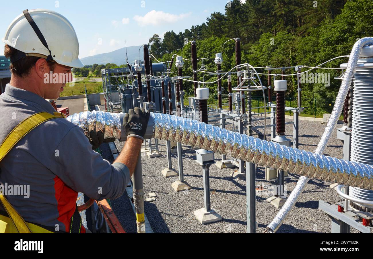 Underground electrical substation hi-res stock photography and images ...