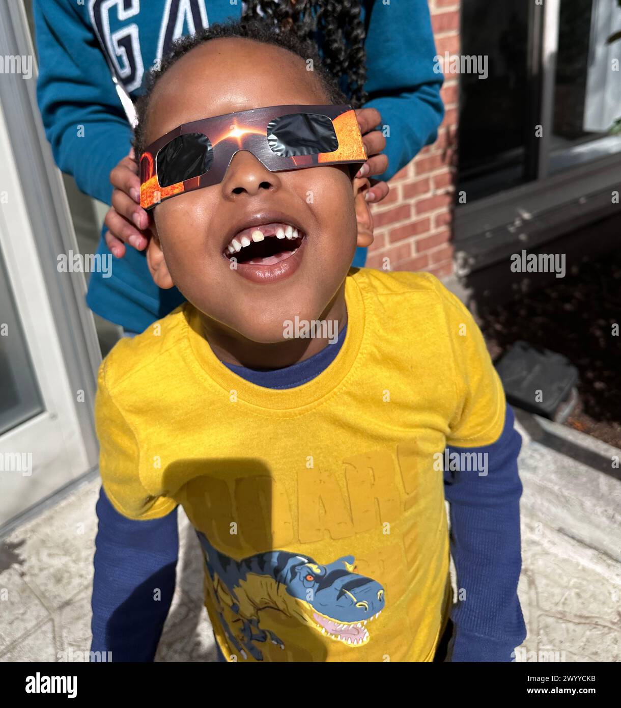 Children awe hi-res stock photography and images - Alamy