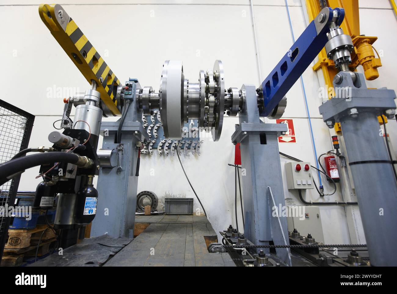 Transmission manufacturing, test bench, metallurgy, Guipuzcoa, Basque ...