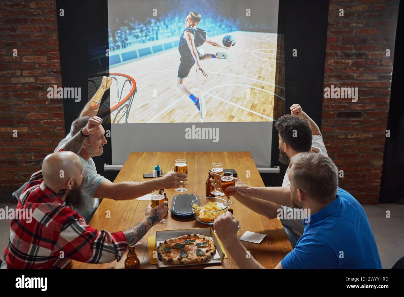 Winning basketball score on screen hi-res stock photography and images ...