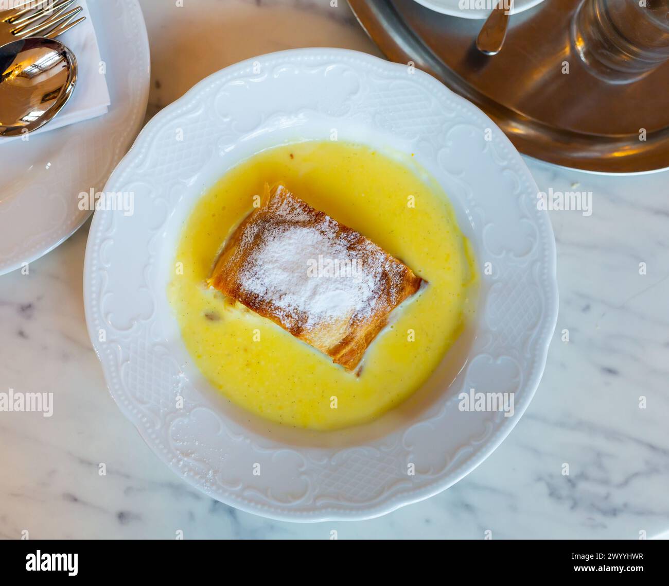 Apple sweets flavored hi-res stock photography and images - Alamy