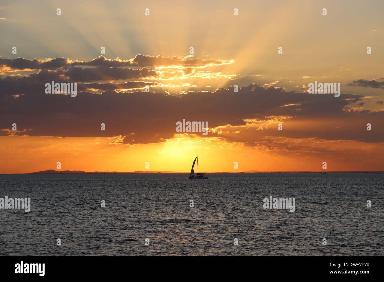 Sun beam ocean hi-res stock photography and images - Alamy