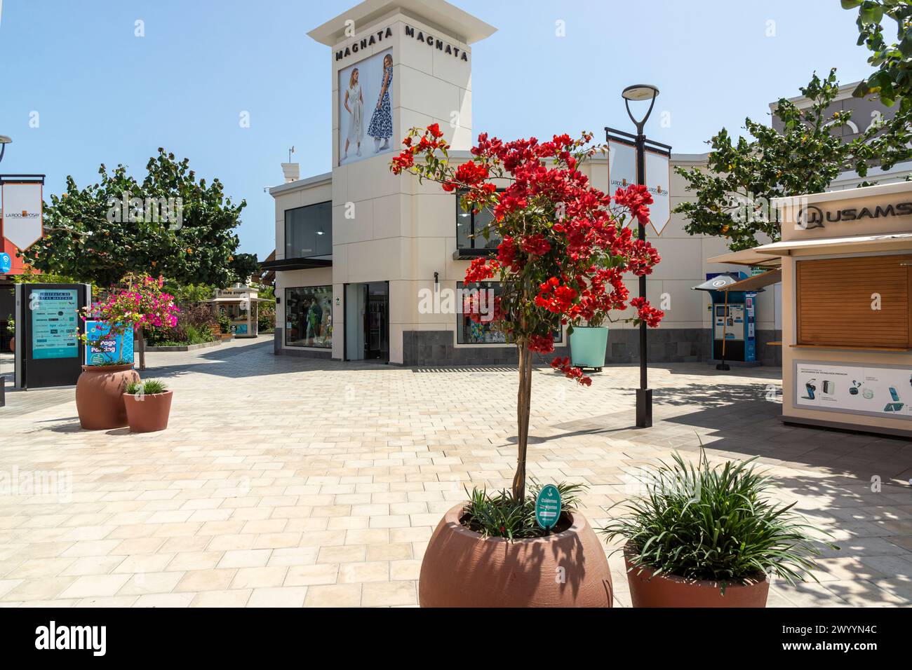 Peru beach asia hi-res stock photography and images - Alamy
