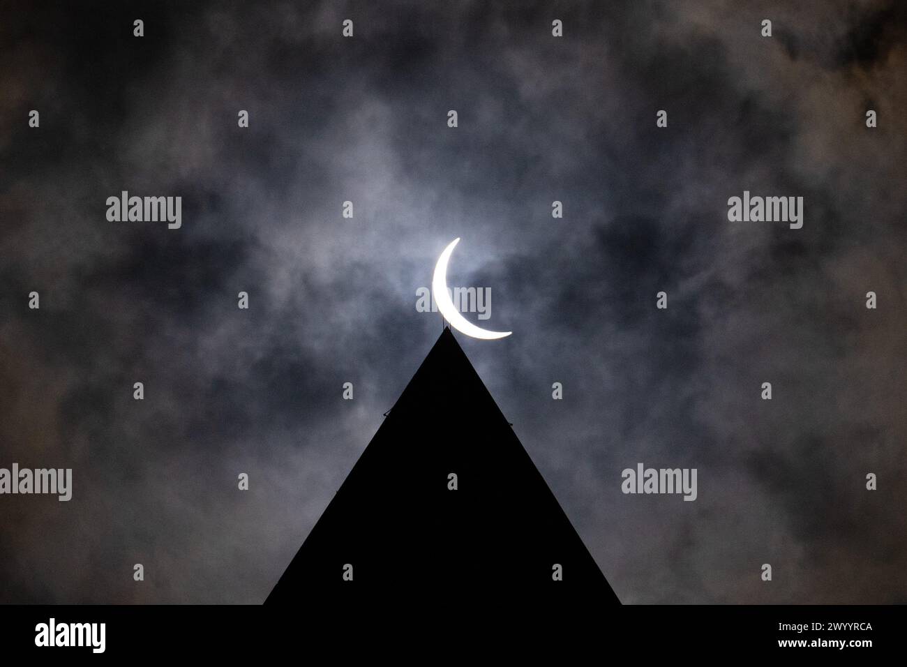Washington, USA. 8th Apr, 2024. A solar eclipse is pictured in ...