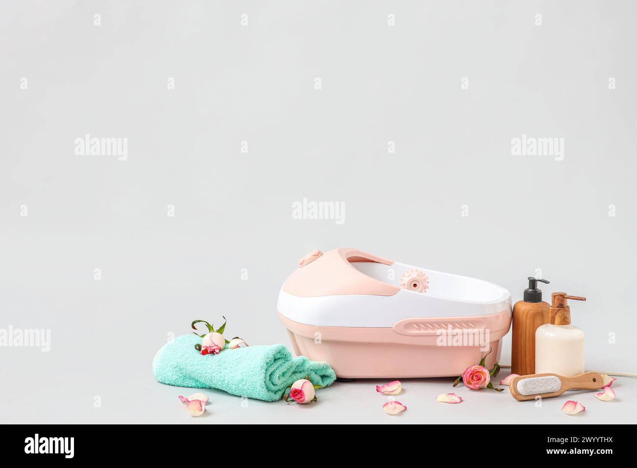Foot spa supplies hi-res stock photography and images - Alamy