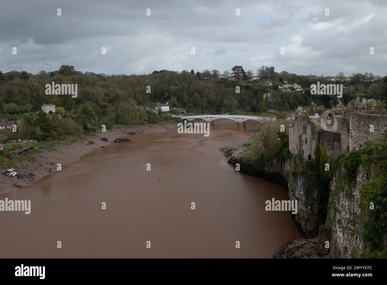 Houses on england wales hi-res stock photography and images - Alamy
