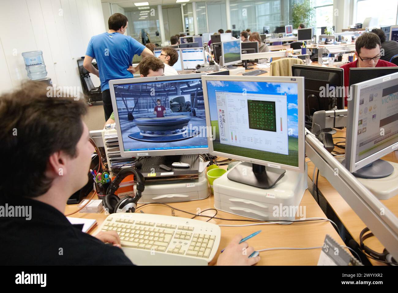 Tv computer avatar man male hi-res stock photography and images - Alamy